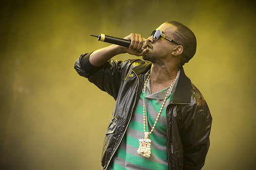 How Kanye West Became A Rap Icon - Promolta Blog