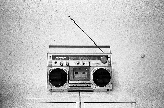 How To Get Your Music Played On Commercial Radio | Promolta