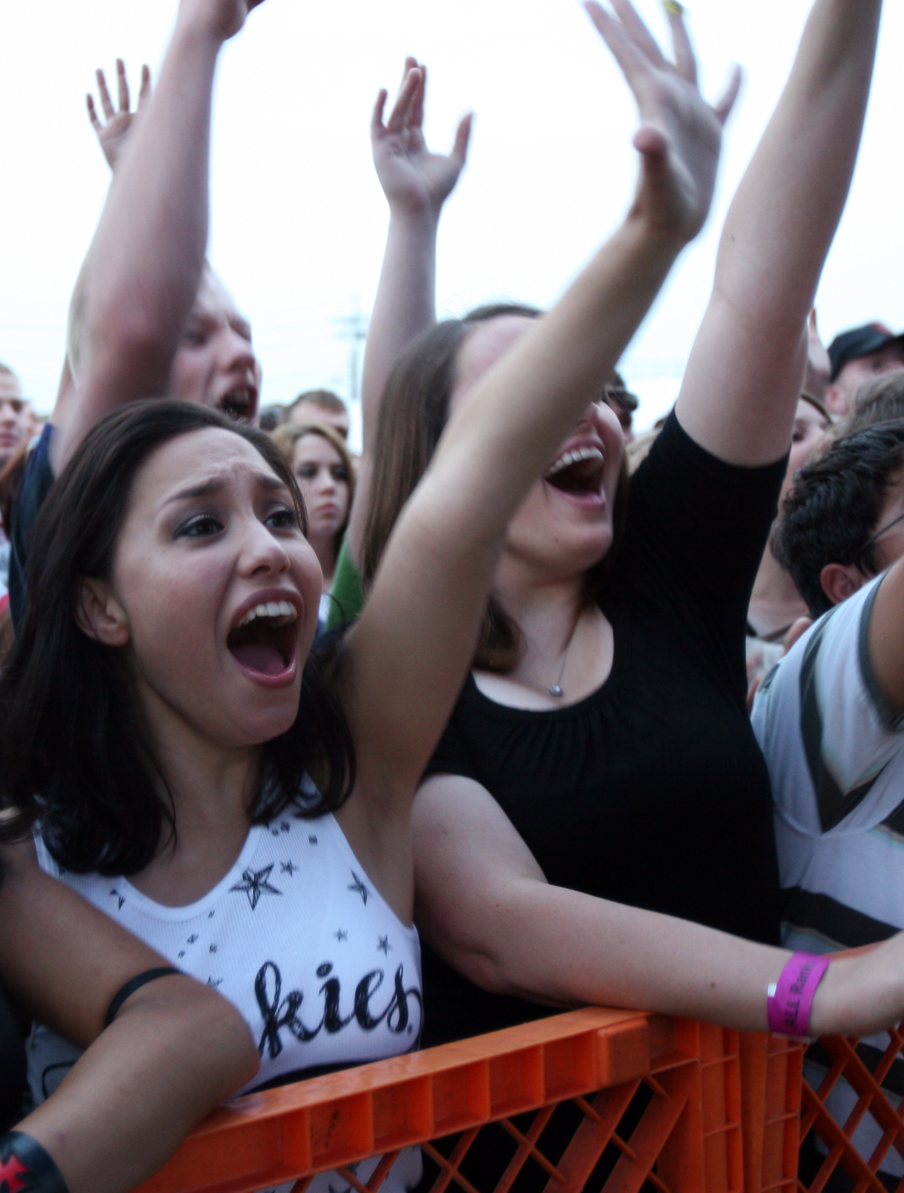 How To Turn Casual Viewers Into Super Fans - Promolta Blog